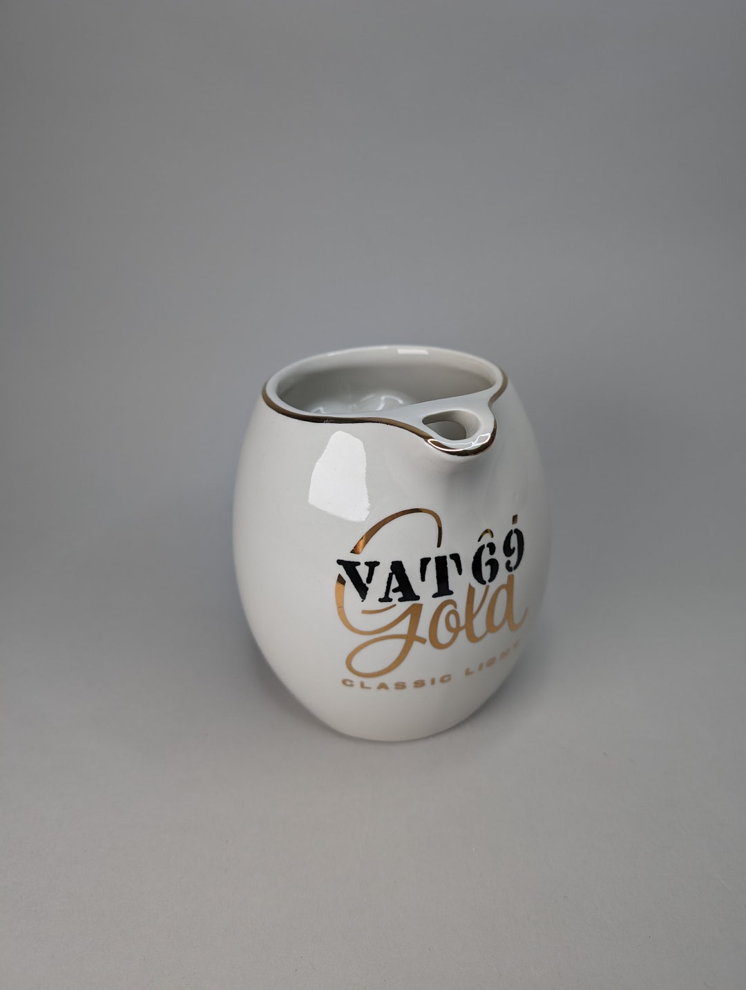 Vintage VAT 69 GOLD Classic Light 100% Blended Scotch Whiskeys Ceramic ...