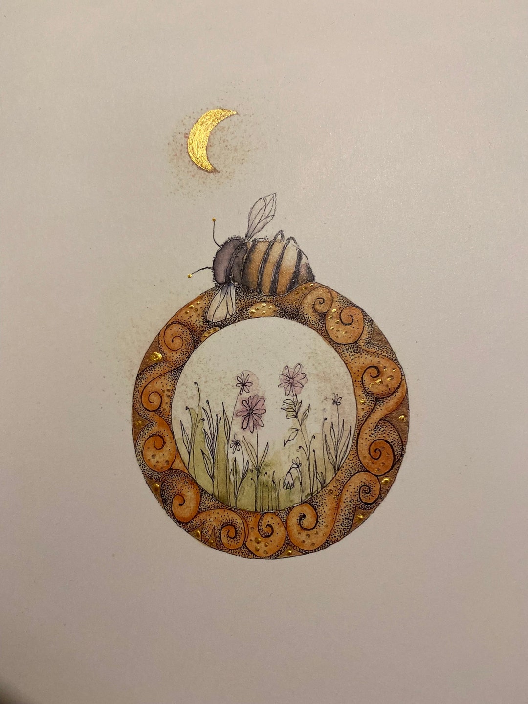 Snoozy Bee - Etsy