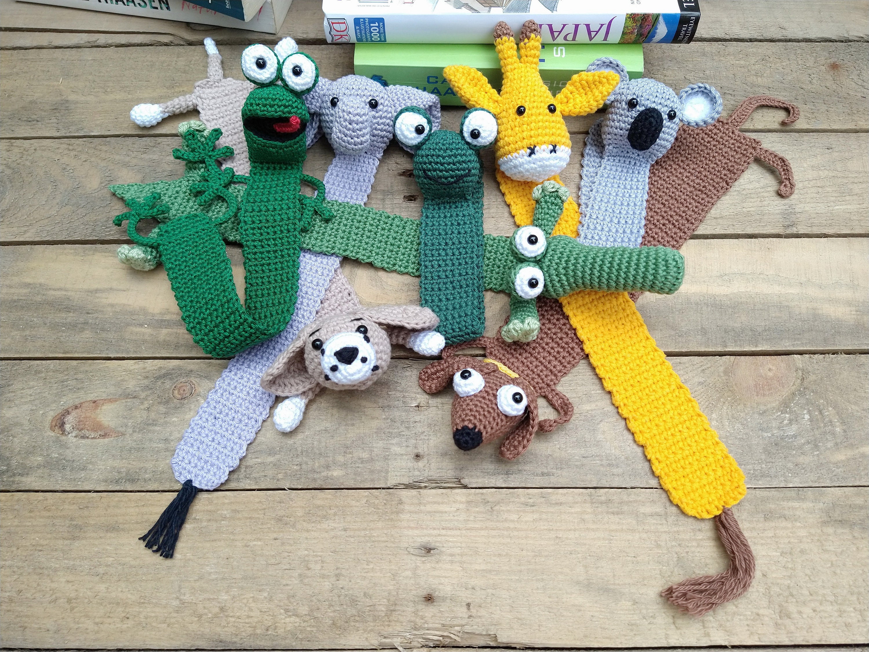 Crochet Squished Frog Bookmark gift for readers funny | Etsy