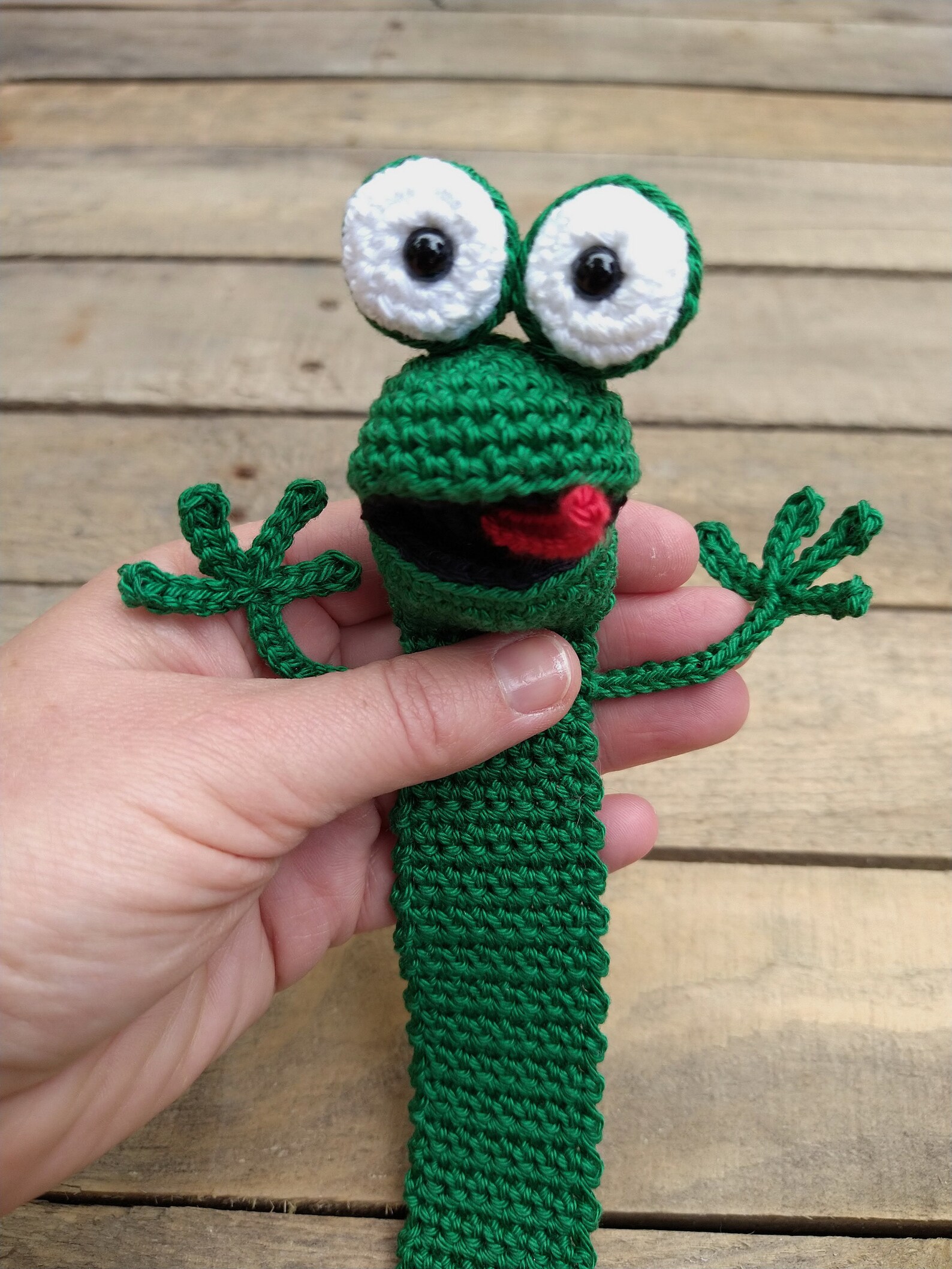 Crochet Squished Frog Bookmark gift for readers funny - Etsy Italia