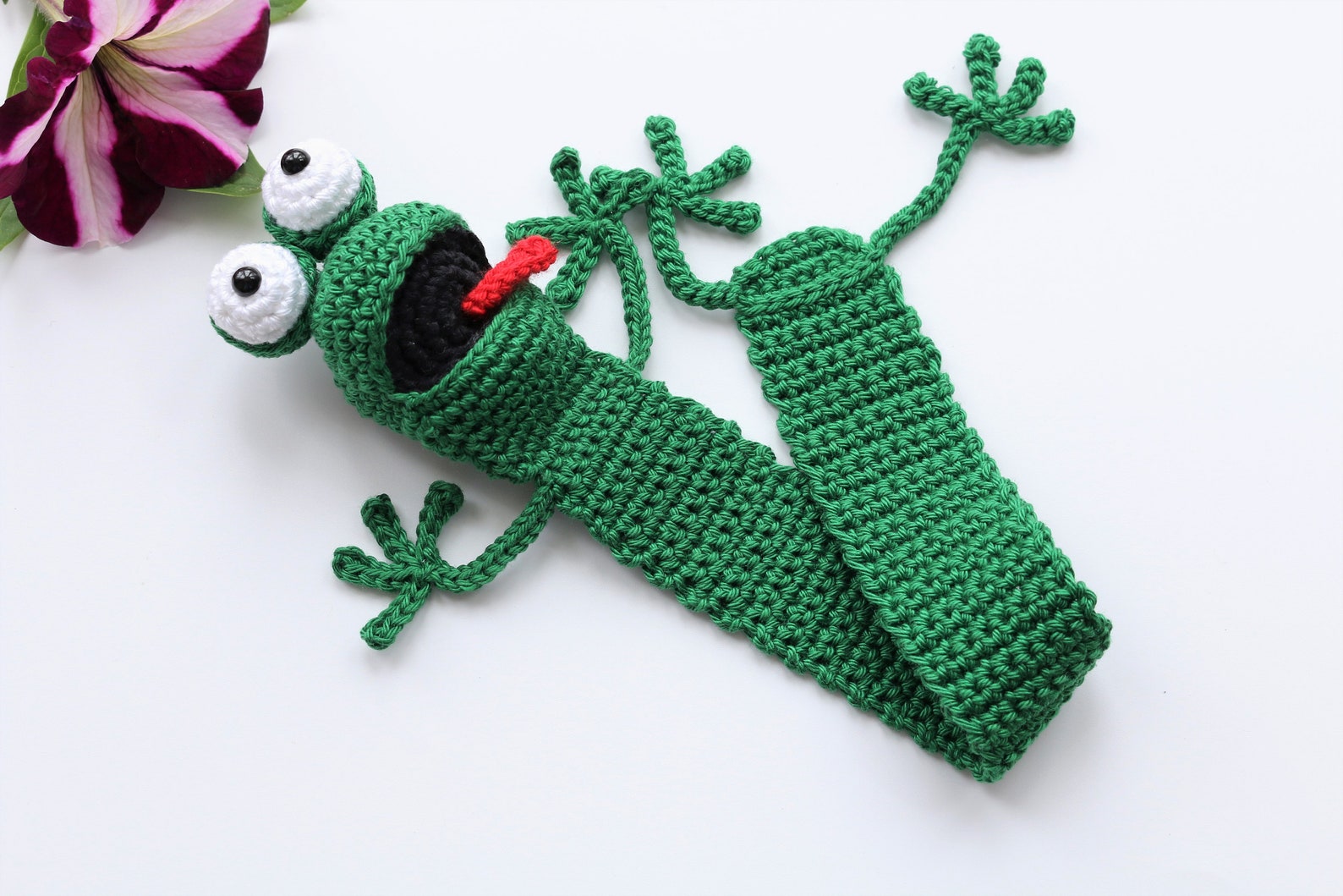 Crochet Squished Frog Bookmark gift for readers funny - Etsy Italia