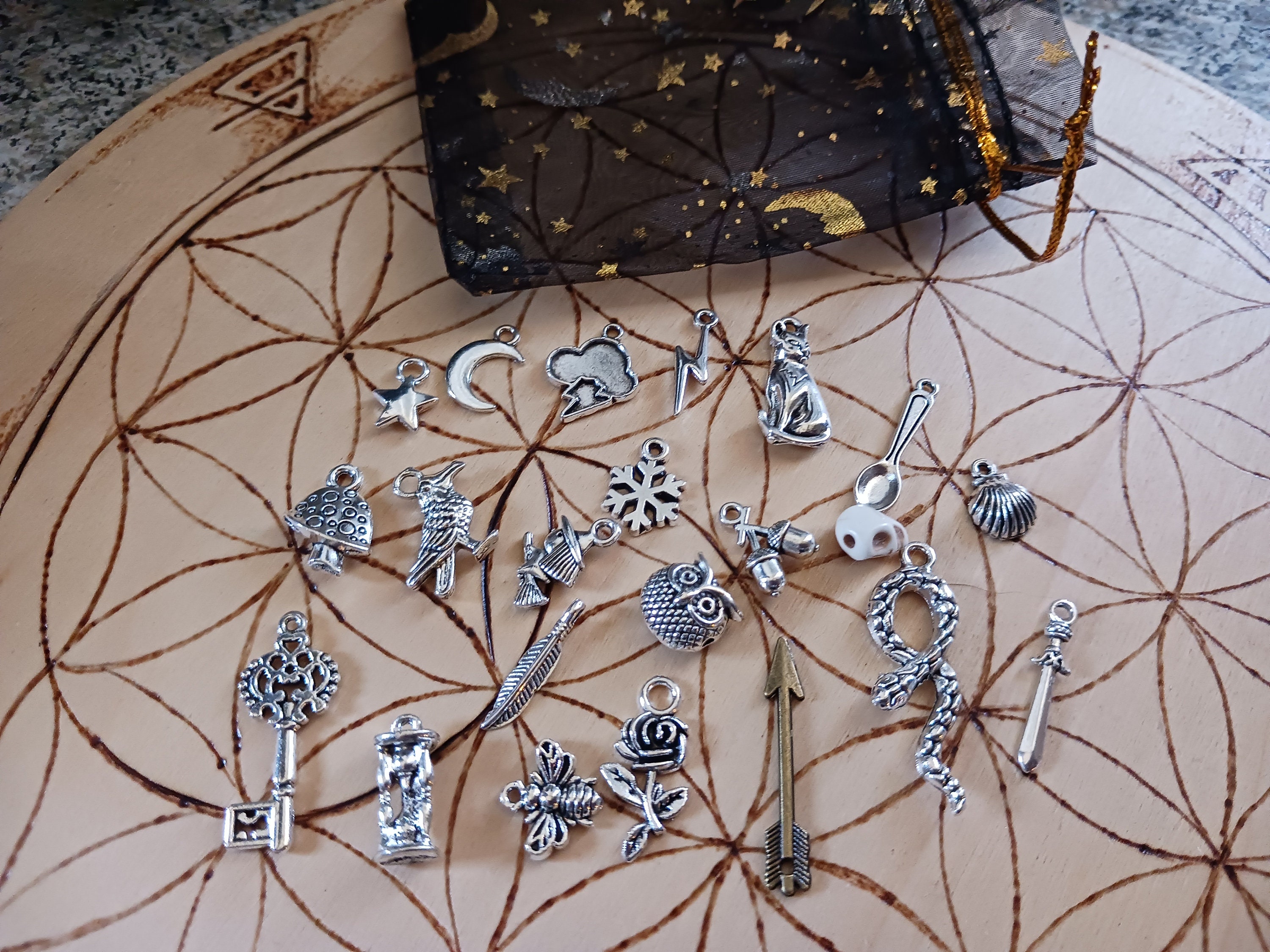Charm Casting Kit for Divination - Assorted Charms and Trinkets - Etsy
