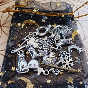 Charm Casting Kit for Divination - Assorted Charms and Trinkets - Etsy