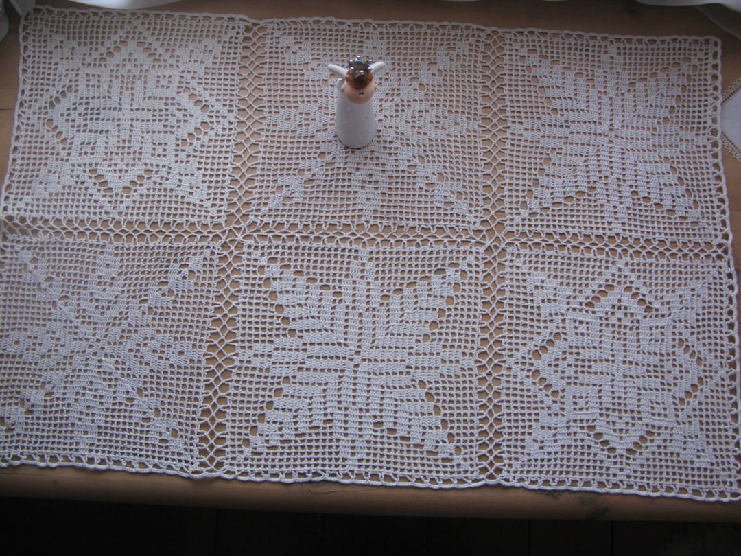 Handmade Crochet Cotton Table Runner: Christmas Home Decor (21.65"x33 ...