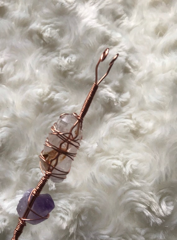 Wire crystal holder store