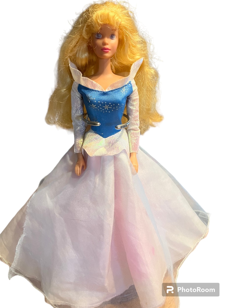 Disney Princess Sleeping Beauty Classic Doll Eyes Change Reversible ...