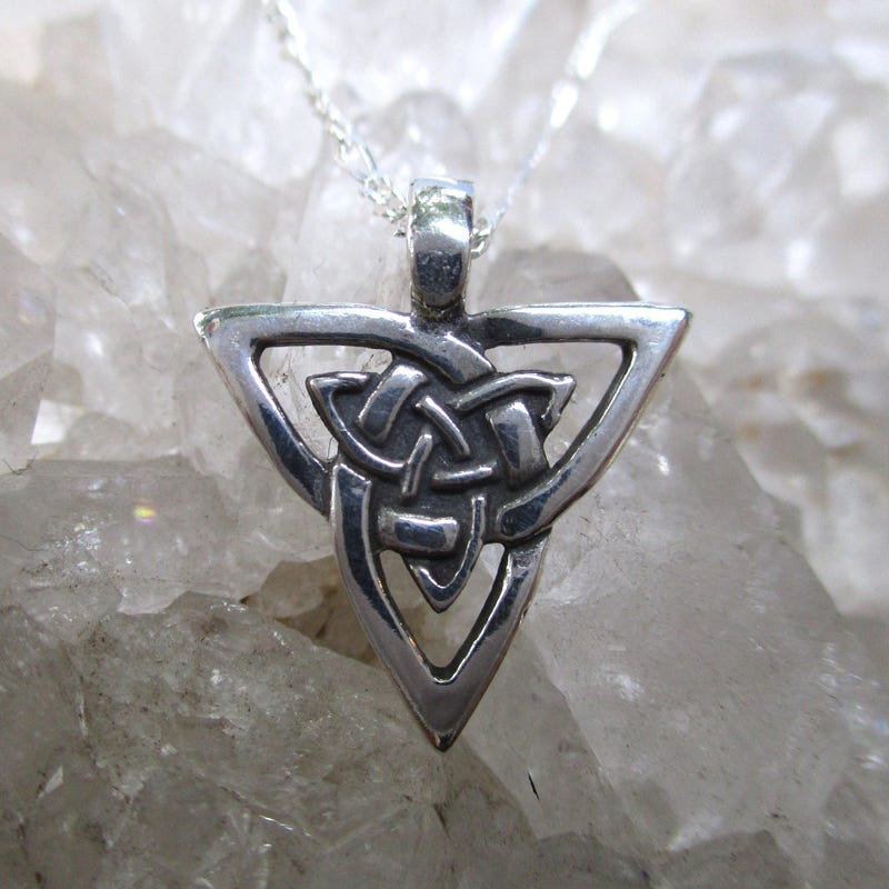 Triangle Celtic Knot - Etsy
