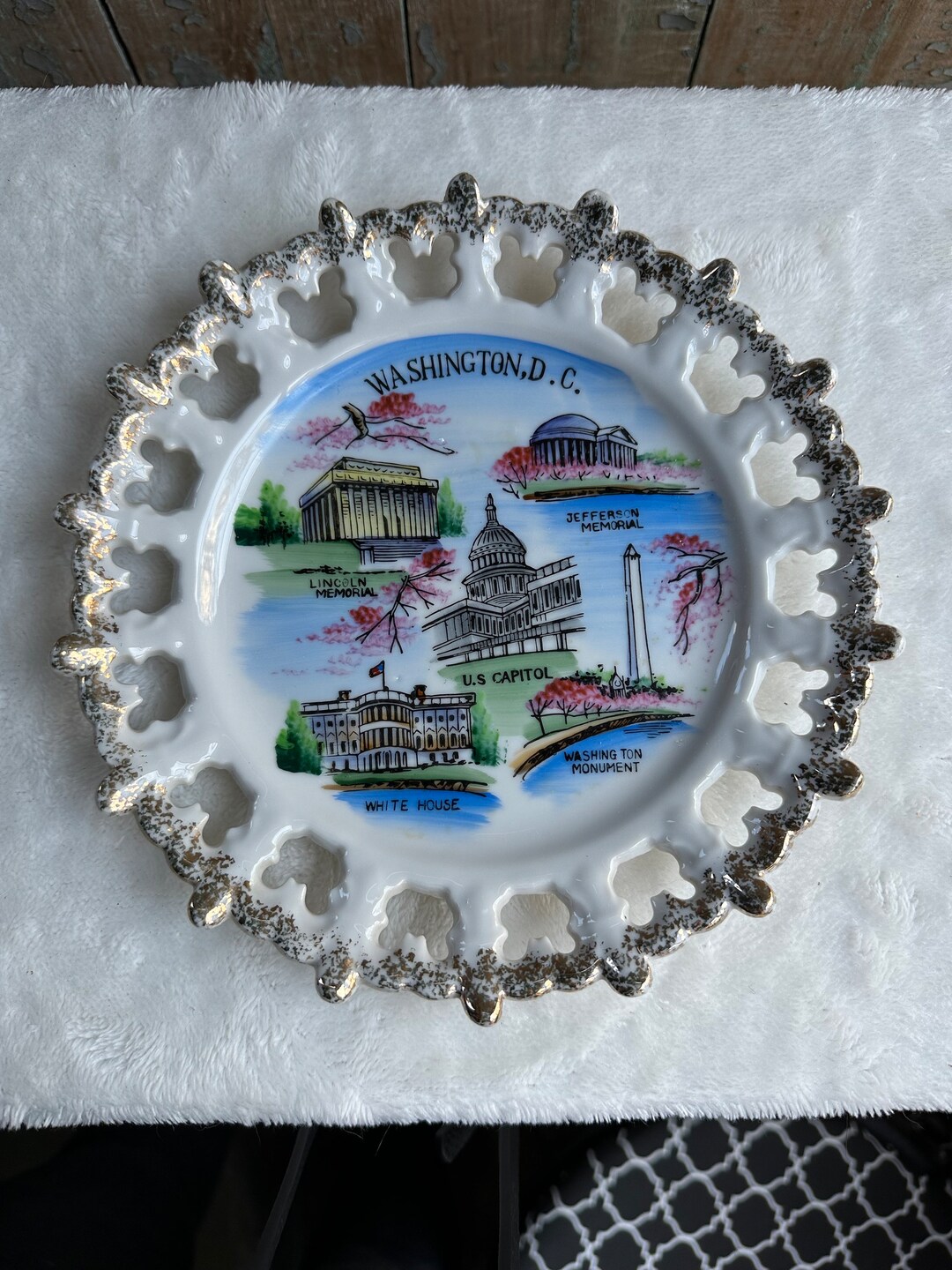 Vintage Washington DC Souvenir Plate, Gold Trim. Decorative Hanging ...