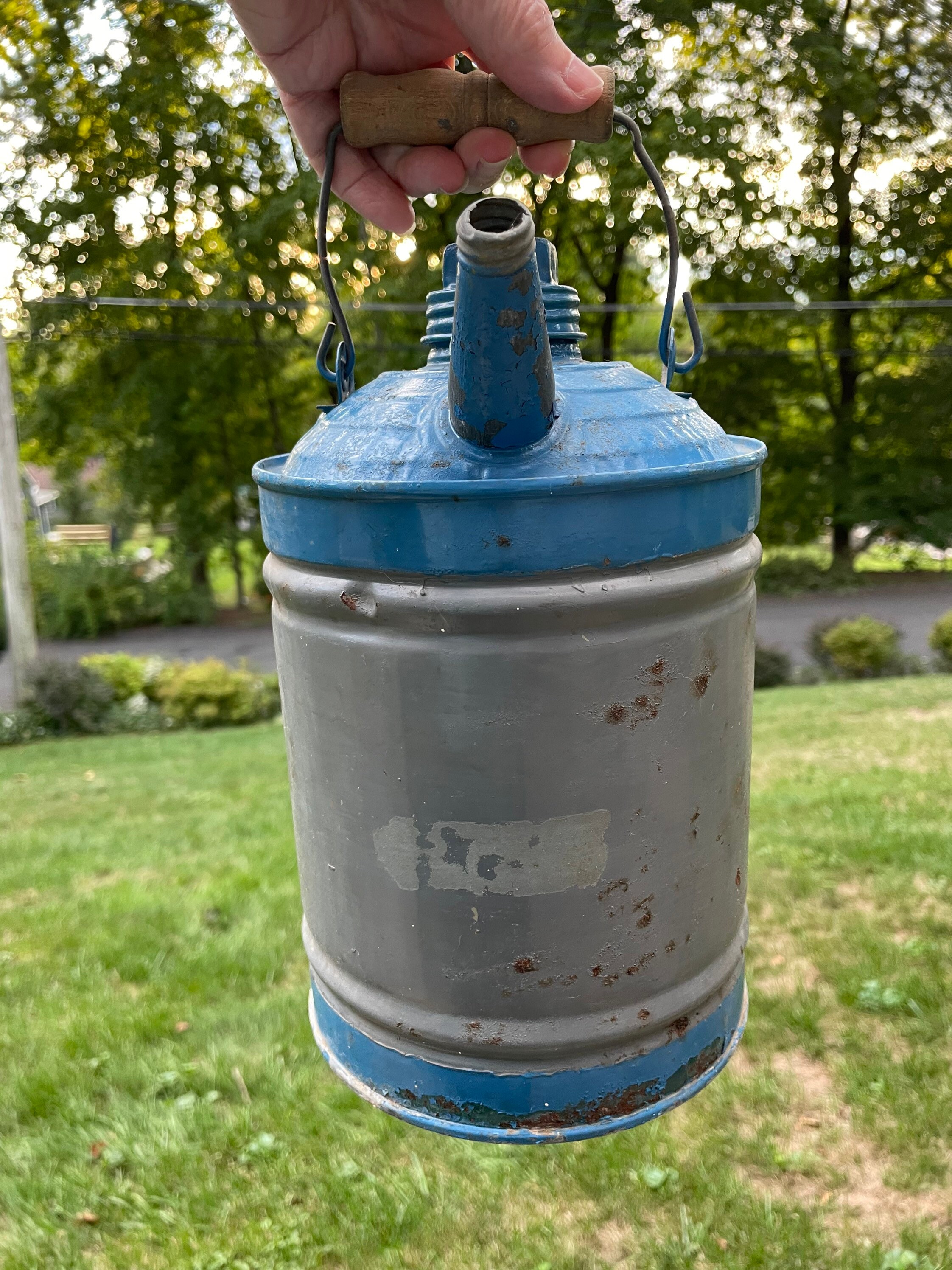 Vintage Old Galvanized Metal Oil Can With Blue Paint Round Etsy Vintage Old Galvanized Metal Oil Can With Blue Paint Round Etsy