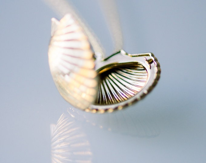 Sea Shell Locket Necklace / Scallop Shell Locket / Best Birthday Gift ...