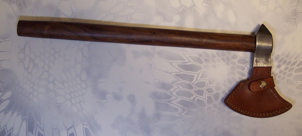 Spiked Head Tomahawk in Random Pattern Damascus Steel With a Rosewood ...