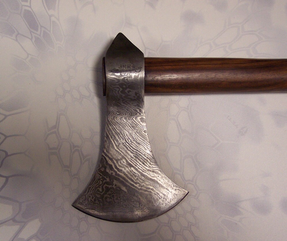 Spiked Head Tomahawk in Random Pattern Damascus Steel With a Rosewood ...