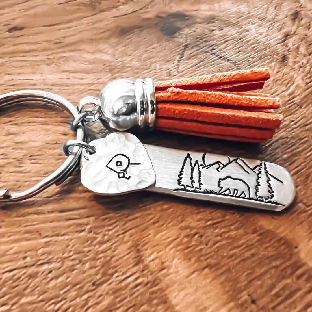 Custom Bear Keychain, Personalized Nature Keyring - Etsy