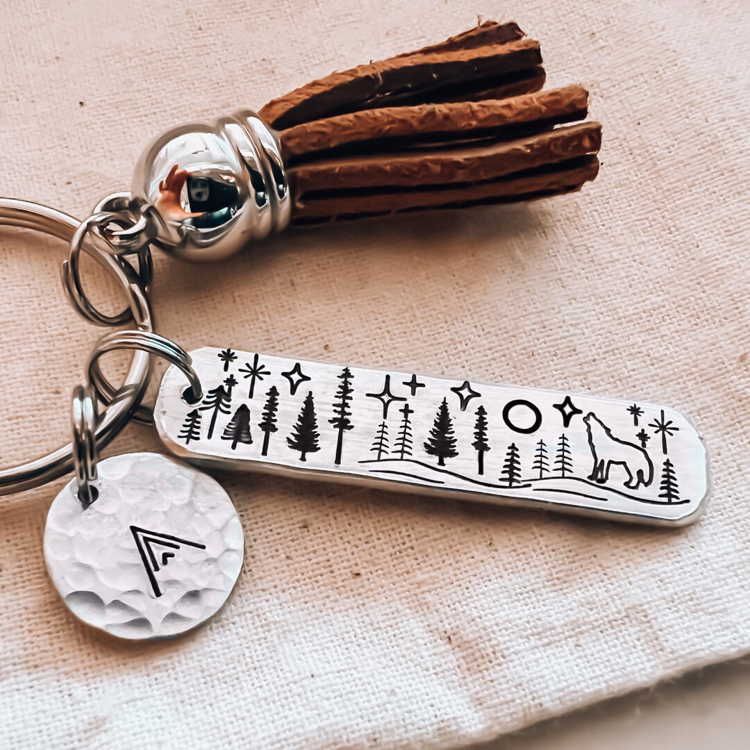Personalized Mountain Keychain, Tree Keyring, Gift for Hikers - Etsy