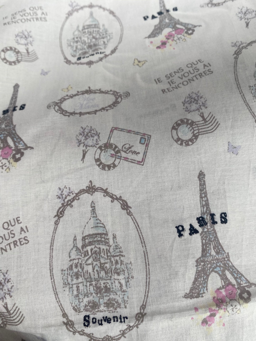Beautiful Vintage Parisian Fabric With Eiffel Towers and Other Things ...