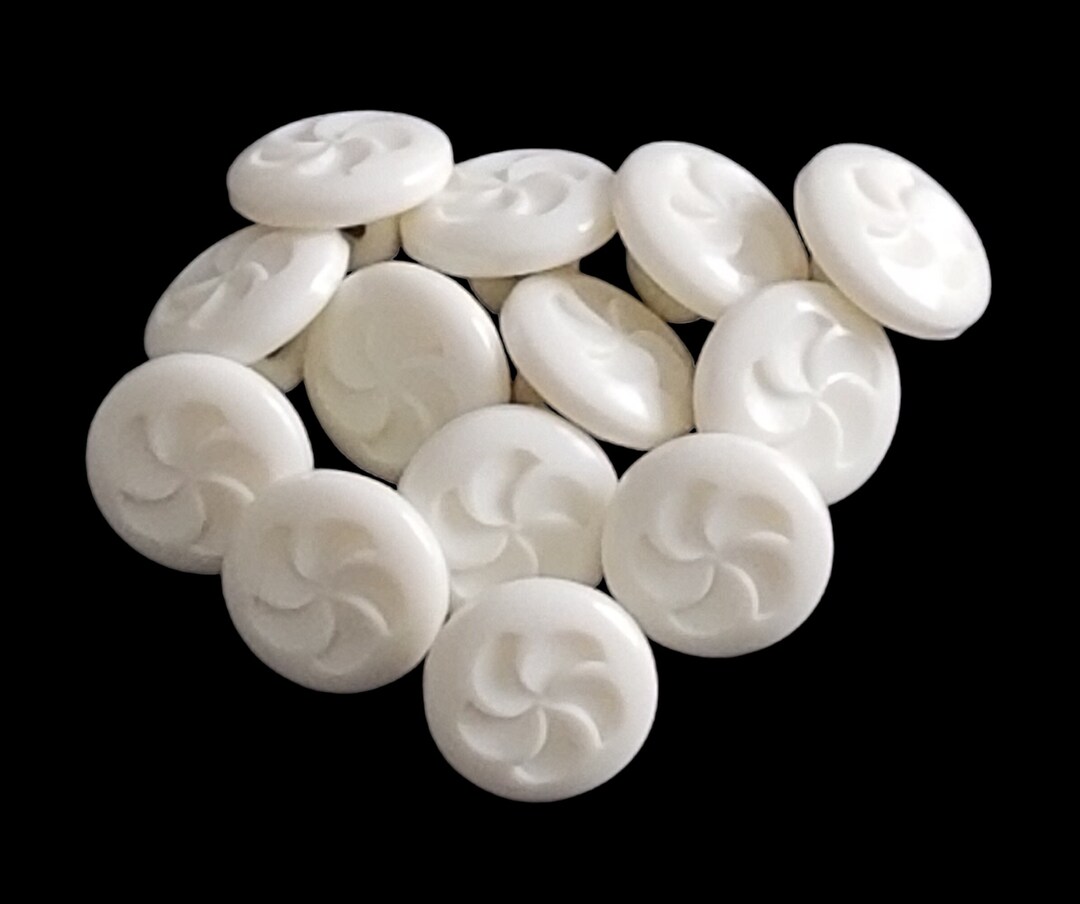 White Shank Buttons With Pinwheel Design - 11 Mm or 7/16 Inch - Lot of ...