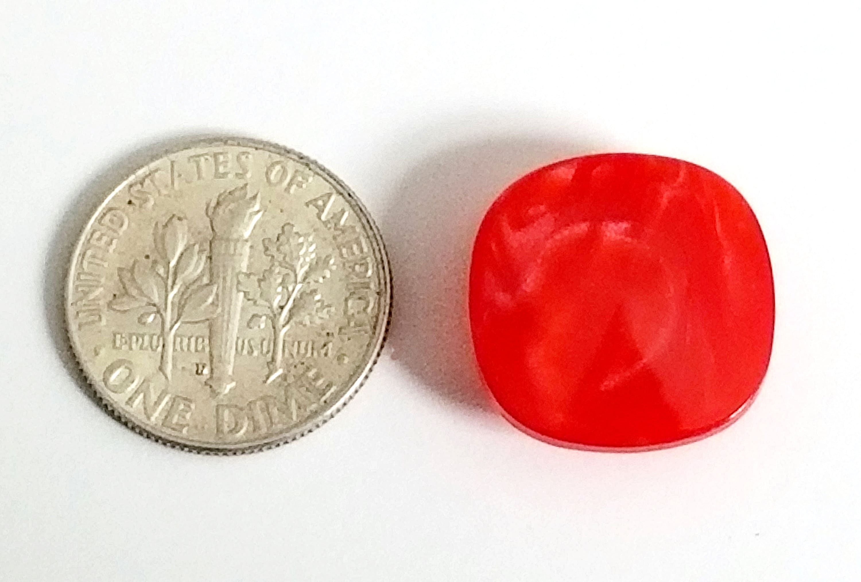 Red Square Pearlized Plastic Buttons With Marble Effect 18 Mm or 11/16 ...