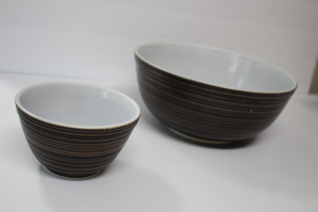 Vintage Pyrex Terra Pattern 401 and 404 Large Mixing Bowls - Etsy