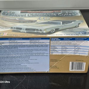Revell 1/25 Special Edition 1972 Hurst Oldsmobile Cutlass 442 Model Kit ...