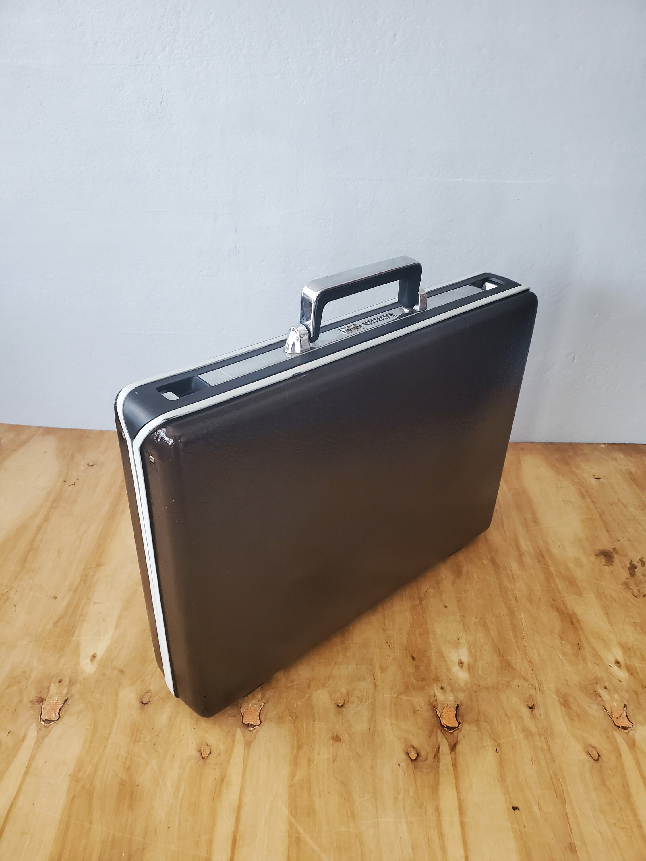 SAMSONITE Omega II Hard Side Attache Case/ Vintage Briefcase With ...