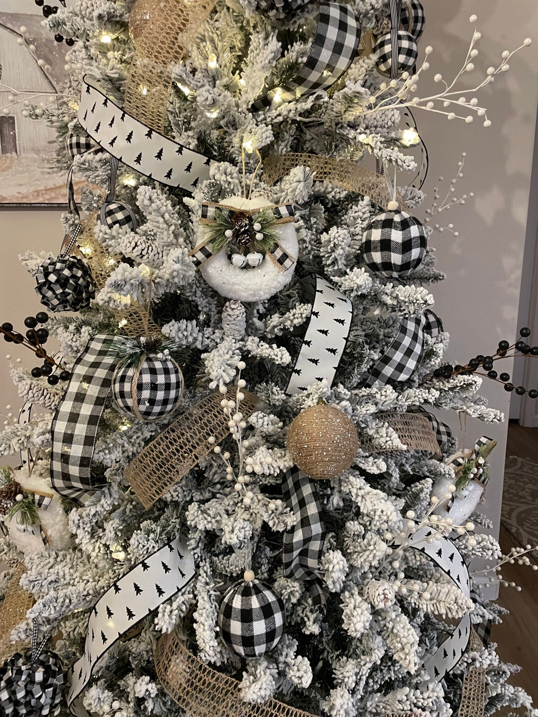 Black & White Christmas Tree Kit includes Tree Skirt, Ornaments, Picks ...