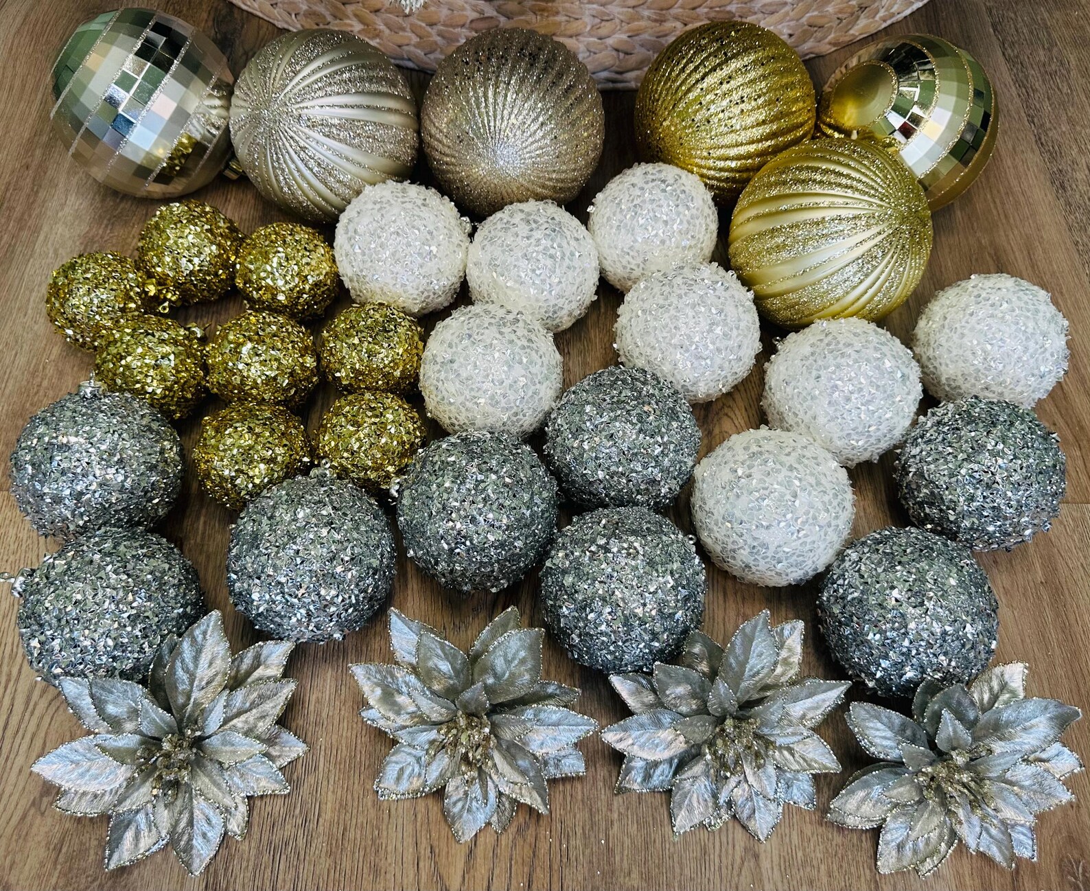 Tree Kit Gold, Black, White, Silver Christmas Kit -bundle Inc Ornaments ...