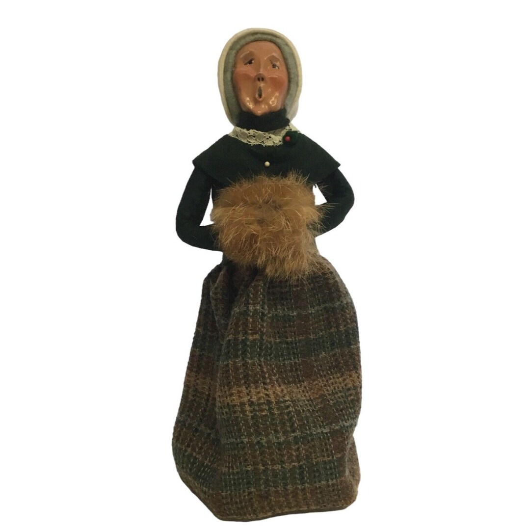 Byers Choice Vintage Caroler Woman With Muff Green Plaid Skirt Grey ...