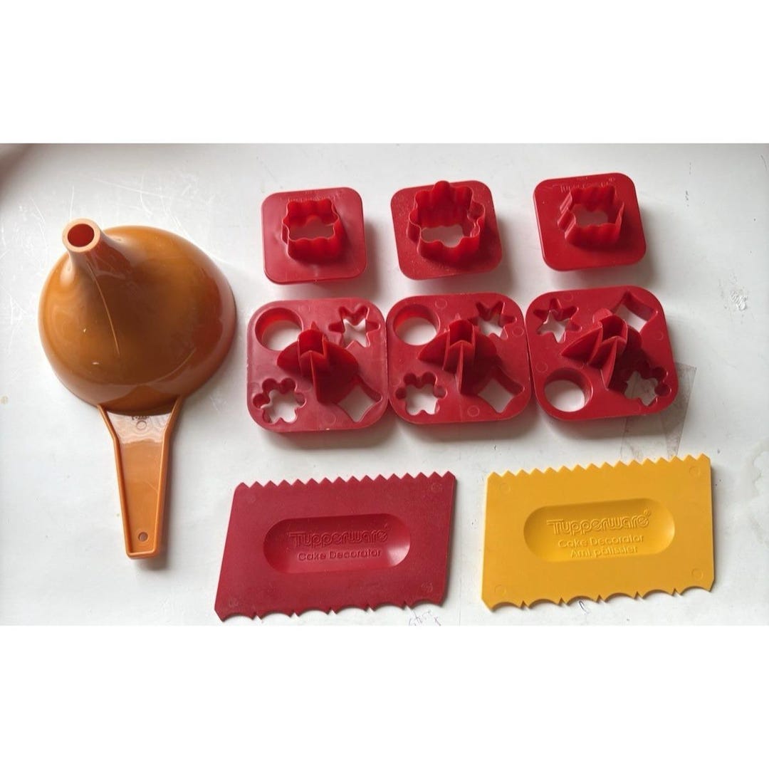 Vtg Tupperware Hostess Party Favor Gifts Giveaways Funnel Cake Canapes ...