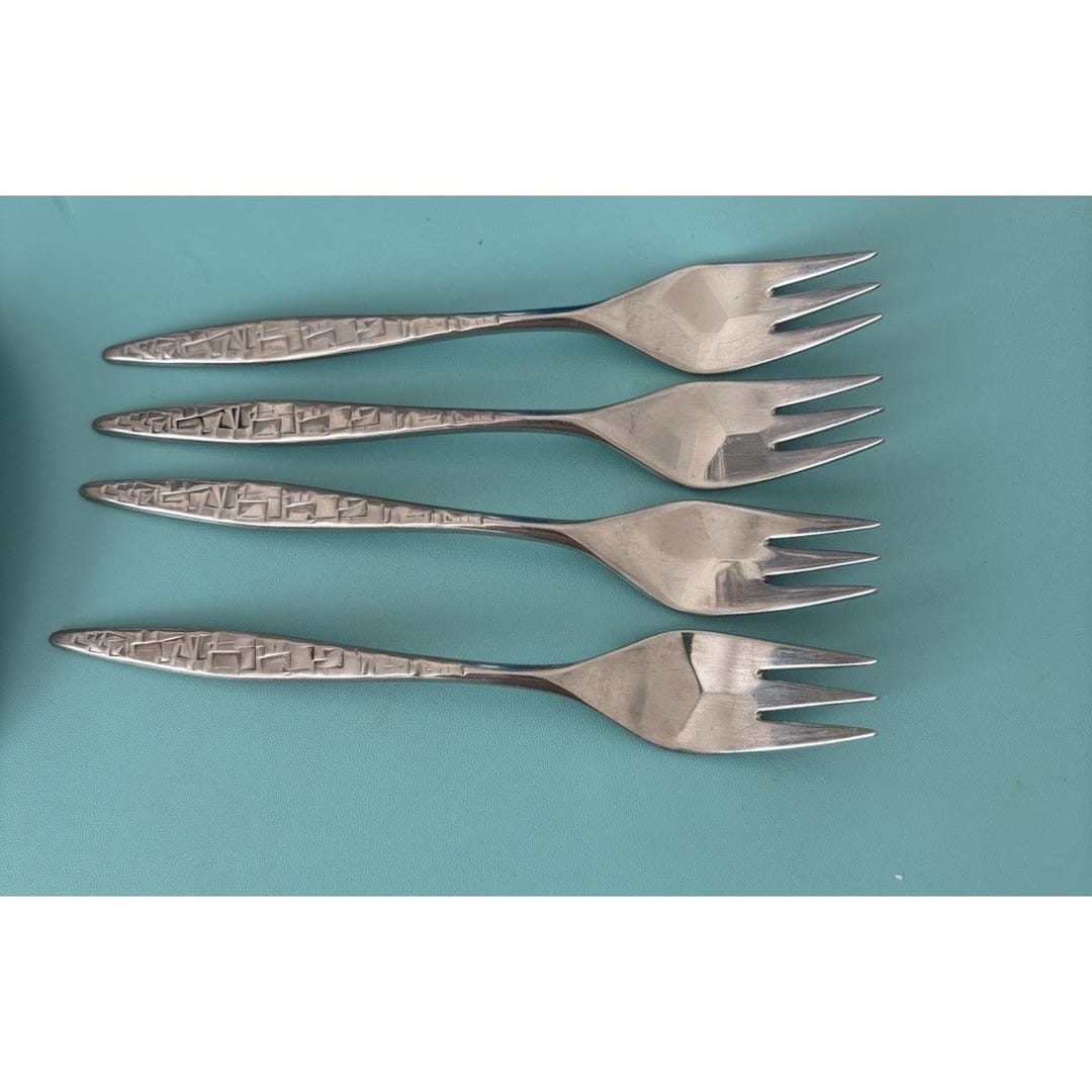 Vintage Lyon Stainless Four (4) SALAD Dessert Forks Cortez Aztec 7 ...