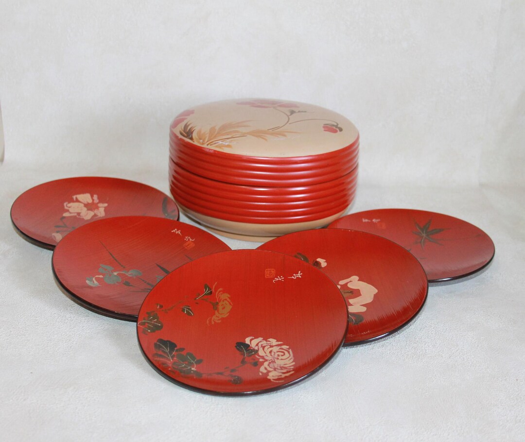 Vintage Japanese Lacquerware Round Container and Set of 5 Plates (1940 ...