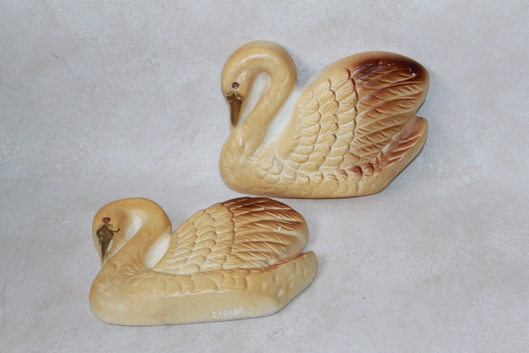 Vintage Chalkware Swan Wall Plaques Set of 2 Swans Favorware - Etsy
