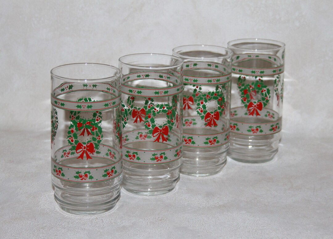 Vintage Holiday Glassware Set of 4 Christmas Wreath Glasses 14 Oz Glass ...
