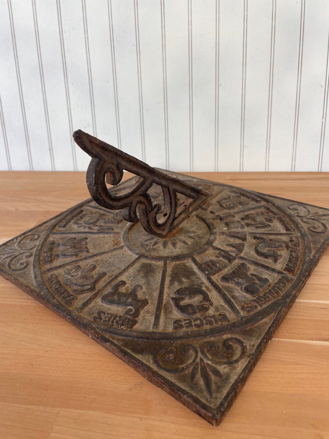 Vintage Cast Iron Zodiac Sundial Yard Art Sun Time Clock - Etsy