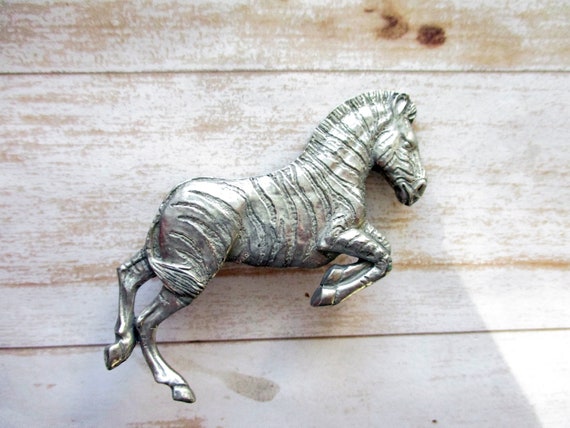 Vintage Signed Seagull Pewter Canada Zebra Brooch Fig… - Gem