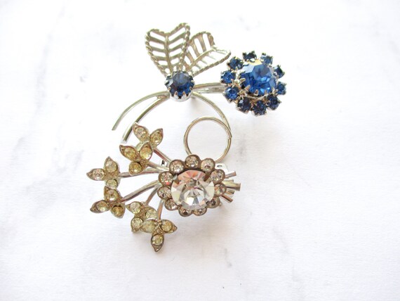 Lot Vintage Blue Clear Rhinestone Flower Brooches Sil… Gem