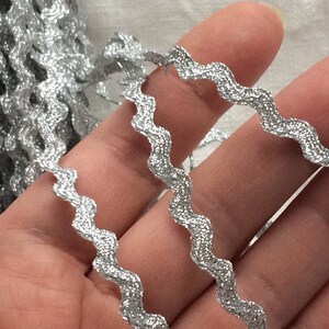 Silver Ric Rac Ribbon, 5.5 Yards Shiny Metallic Zig Zag Trim, 5 Meters ...