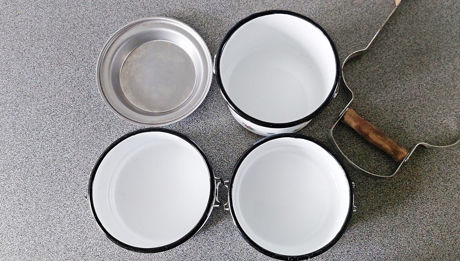 Vintage Nesting Pot Set Enamel Bowls Picnic Set Camping - Etsy