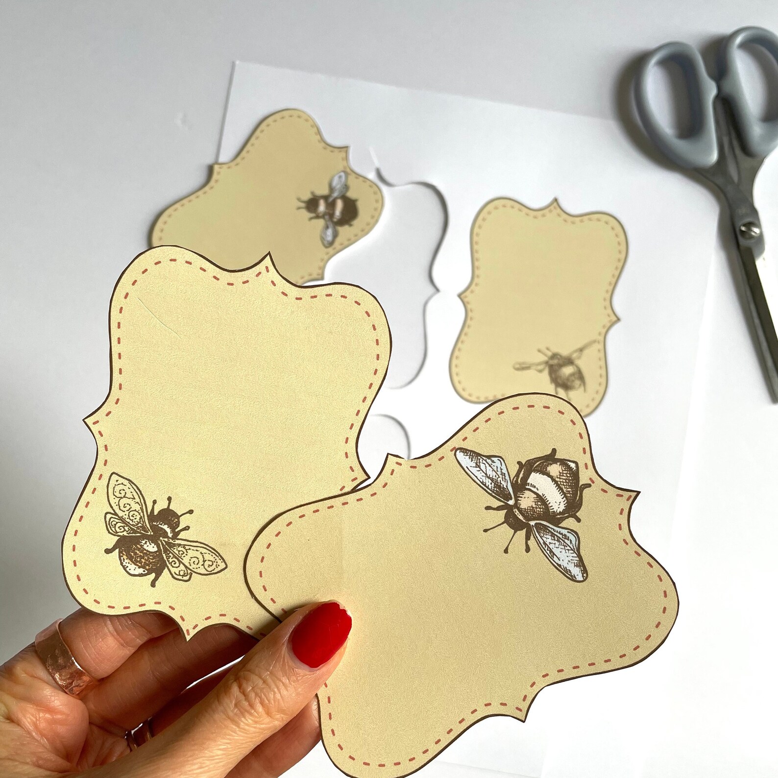 Vintage Bumble Bee Gift Tags, Bumble Bee Gift Tags, Bumble Bee Party ...