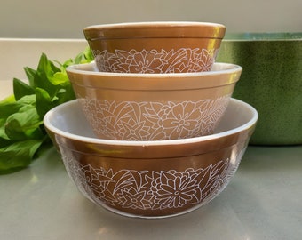 Vintage Pyrex Woodland New in Box Mixing Bowls, Set of 3, Nesting Bowls ...