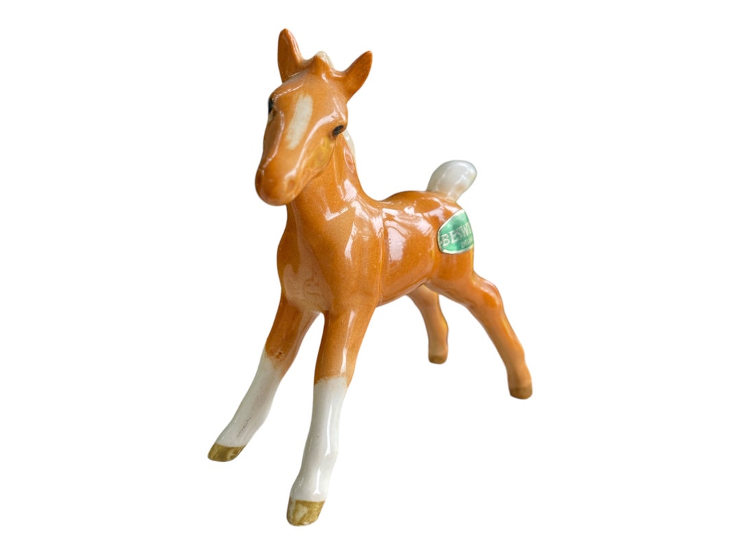 Beswick Palomino Standing Colt With Oval Foil Sticker and Oval Stamp - Etsy