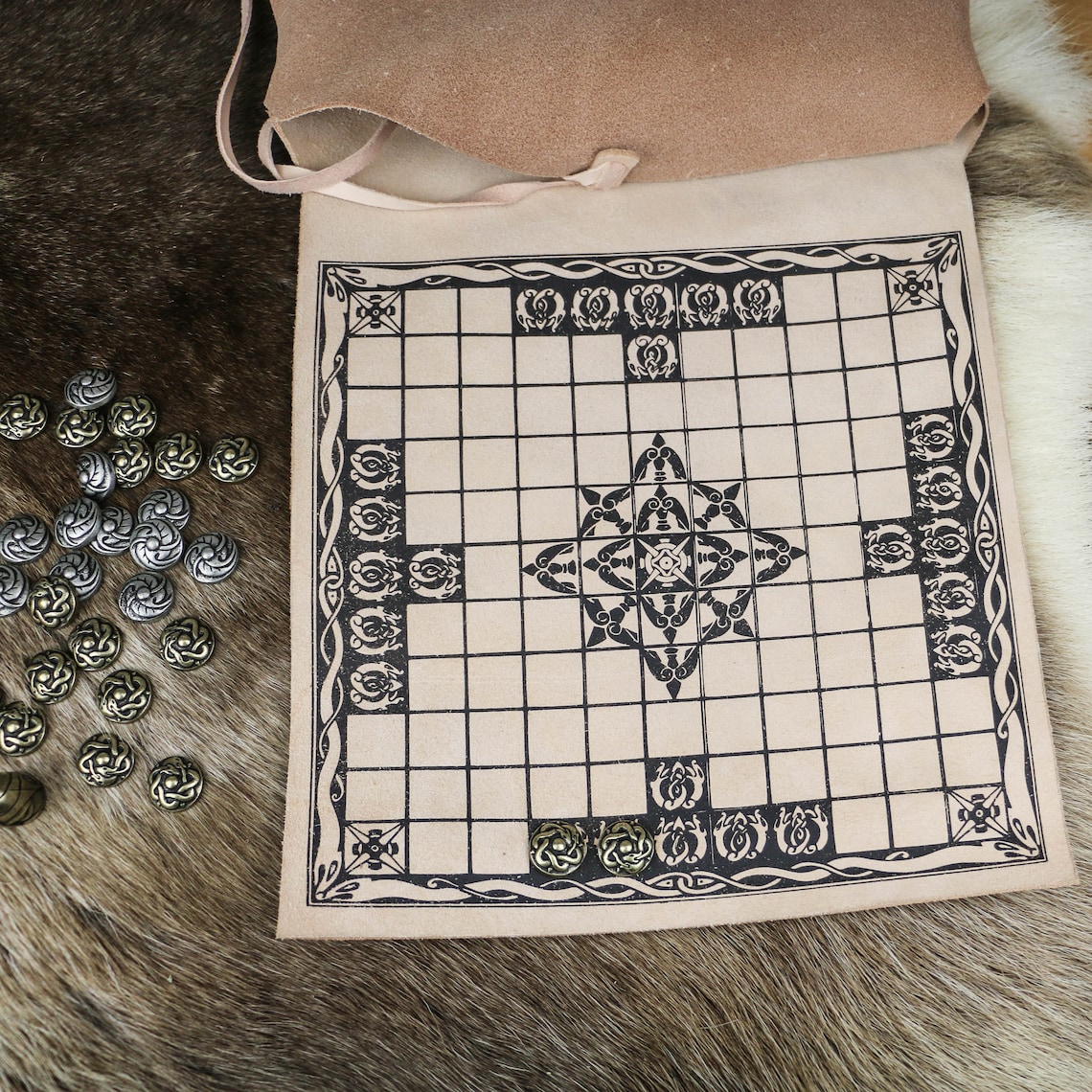 HNEFATAFL Viking Chess Óðins Hrafnar Tafl Board Game - Etsy