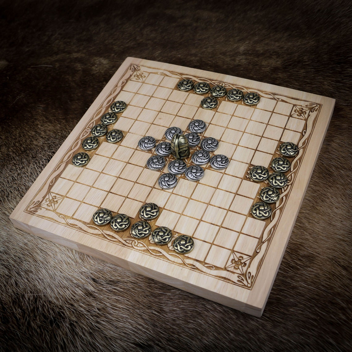 HNEFATAFL Viking Chess Óðins Hrafnar Tafl Board Game | Etsy