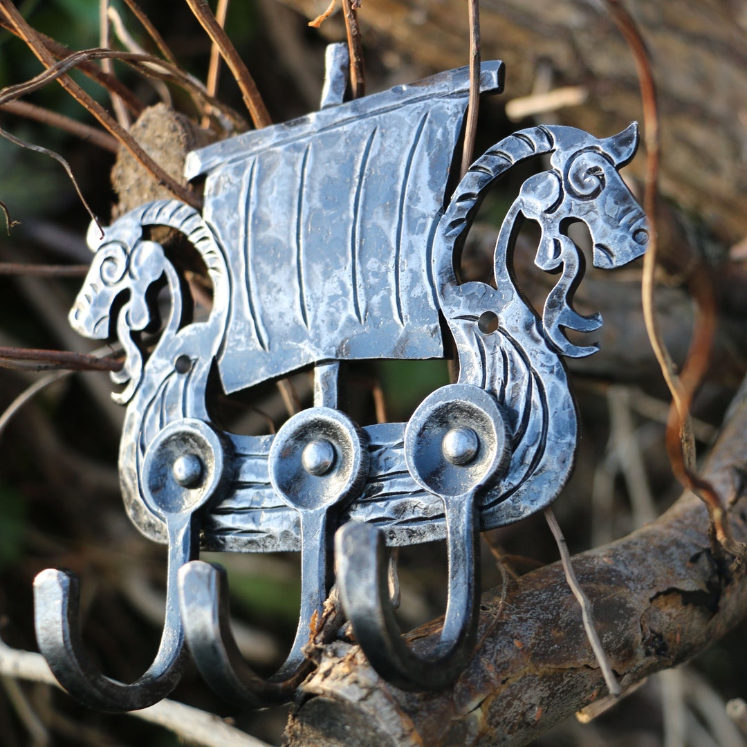 DRAKKAR - Viking Ship, Forged Hooks Key Ring Vikings Interior Design ...