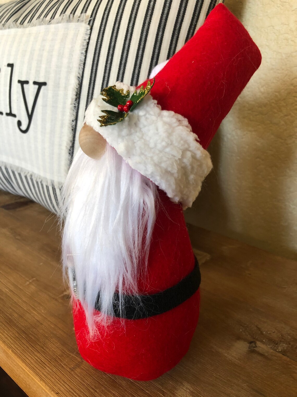 Santa Gnome, Christmas Gnome, Christmas Decor, Holiday Decor, Gnome - Etsy