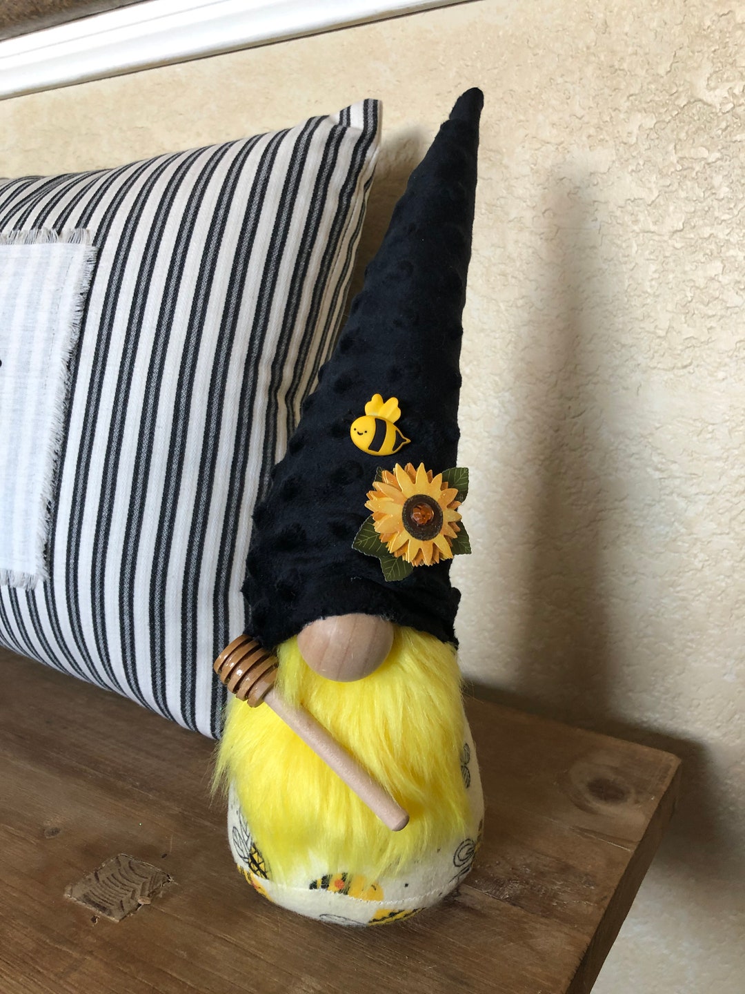 Bee Gnome, Bubble Bee Gnome, Spring Gnome, Spring Decor - Etsy