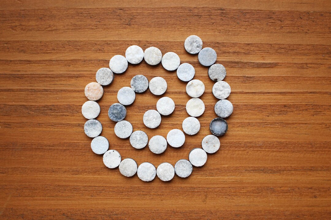 Round Druzy Cabochon Grey Tones Druzy Craft Supply Parfait pour la ...