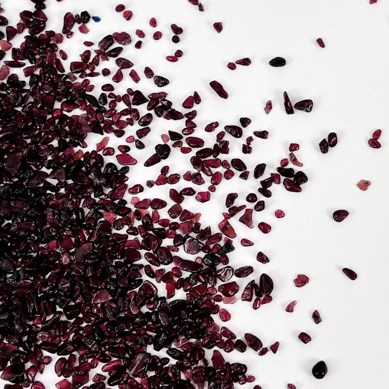 Garnet Tumbled Stone Bulk - Etsy