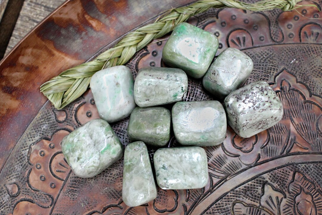Grossular Garnet Tumbled Stone - Green Crystal From Pakistan - Etsy