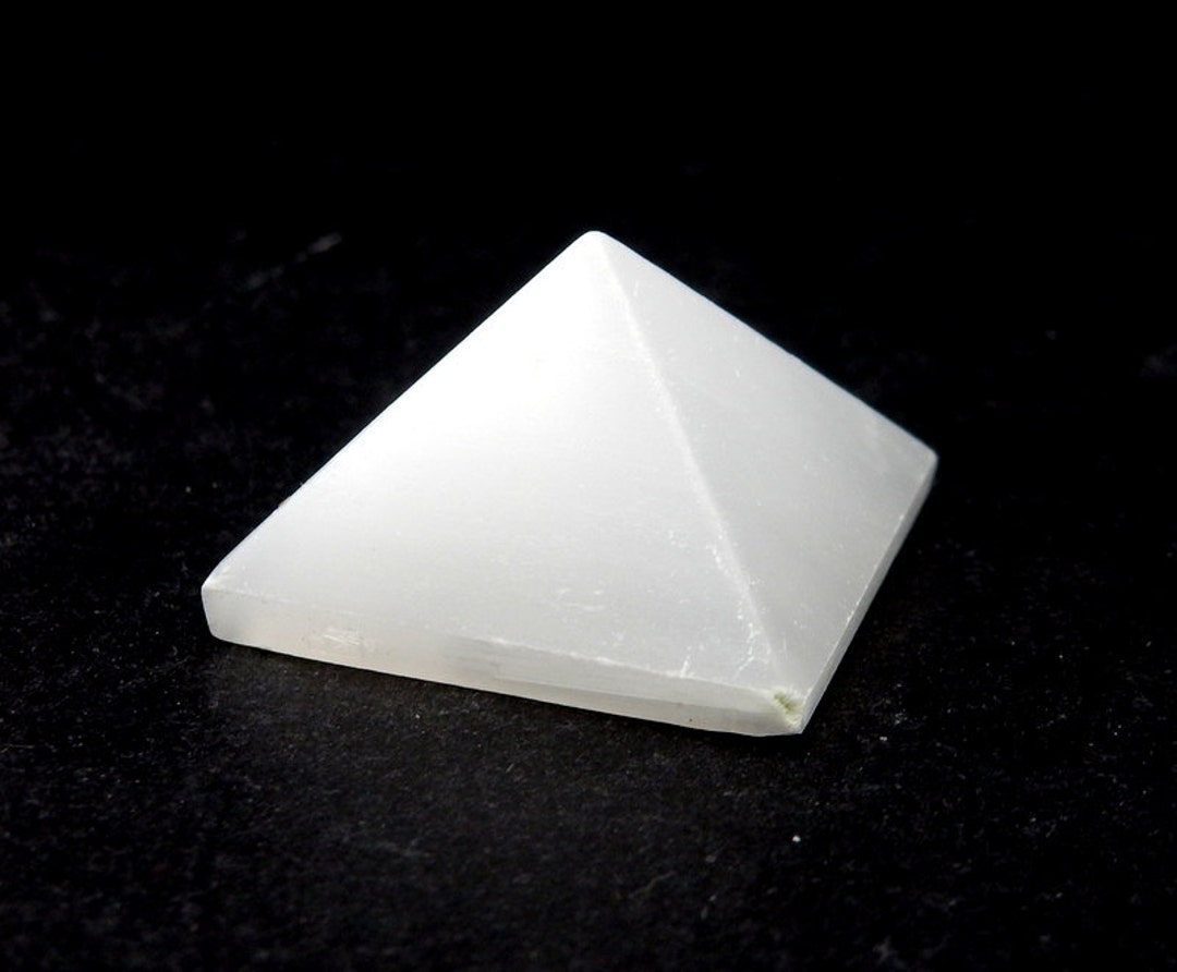 Selenite Pyramid 1'' -- Pyramid Shaped Selenite Stone - Selenite Stone ...
