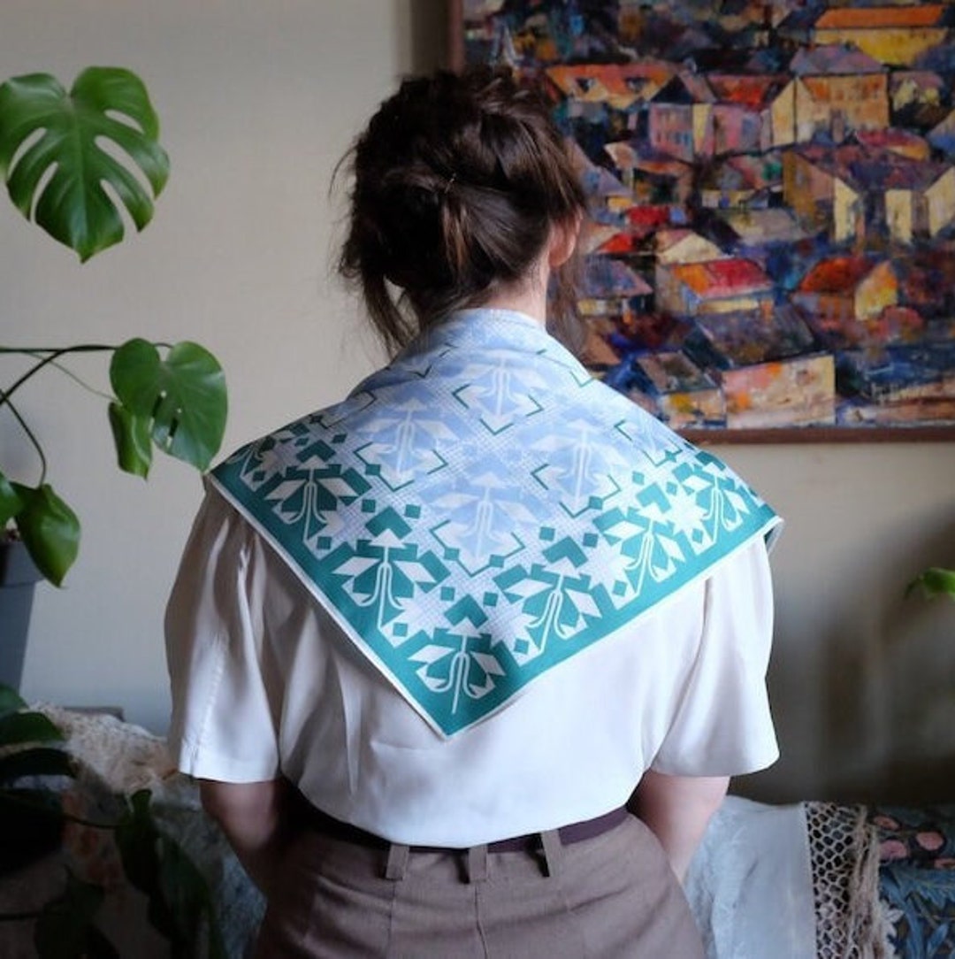 Vintage 60s 70s Scarf Art Deco Floral Print Square Neck Scarf Head ...
